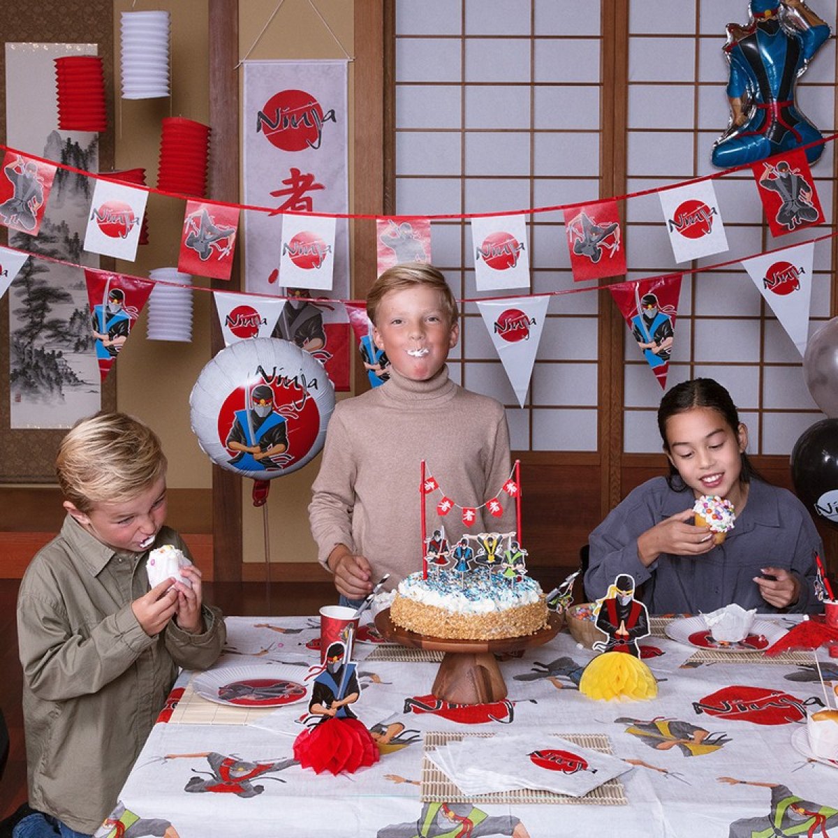 Ninja Party Rund Folieballon til 29 kr. på Temashop.dk