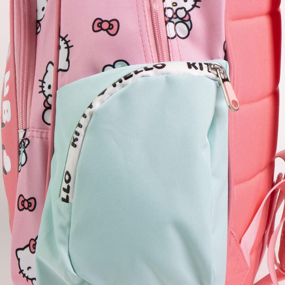 Hello Kitty® Club Skoletaske til 339 kr. på Temashop.dk