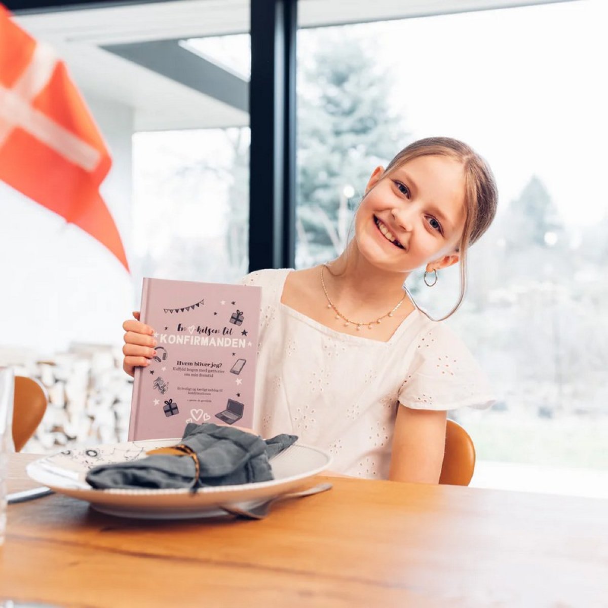 En Hilsen Til Konfirmanden Støvet Lilla til 299 kr. på Temashop.dk