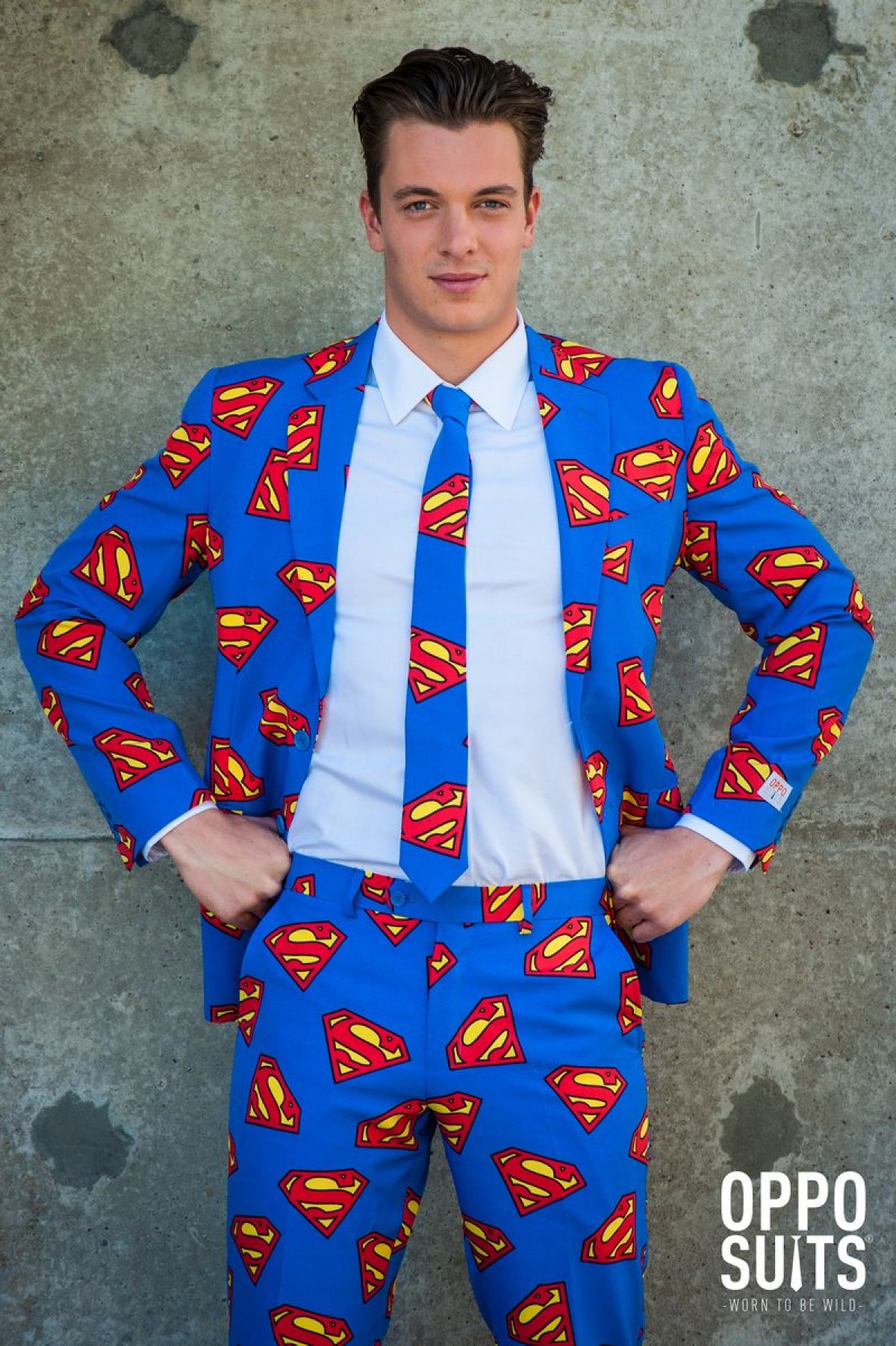OppoSuits™ Superman til 699 kr. på Temashop.dk